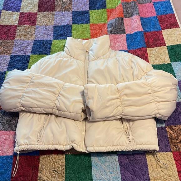 Jackets & Coats | Xl Cream Cropped Puffer Jacket | Poshmark